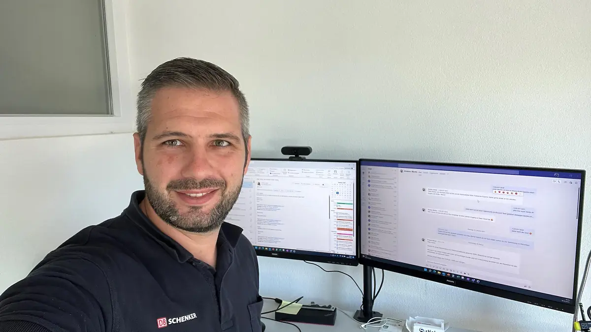 Adrian, Senior Customer Manager | DB SCHENKER